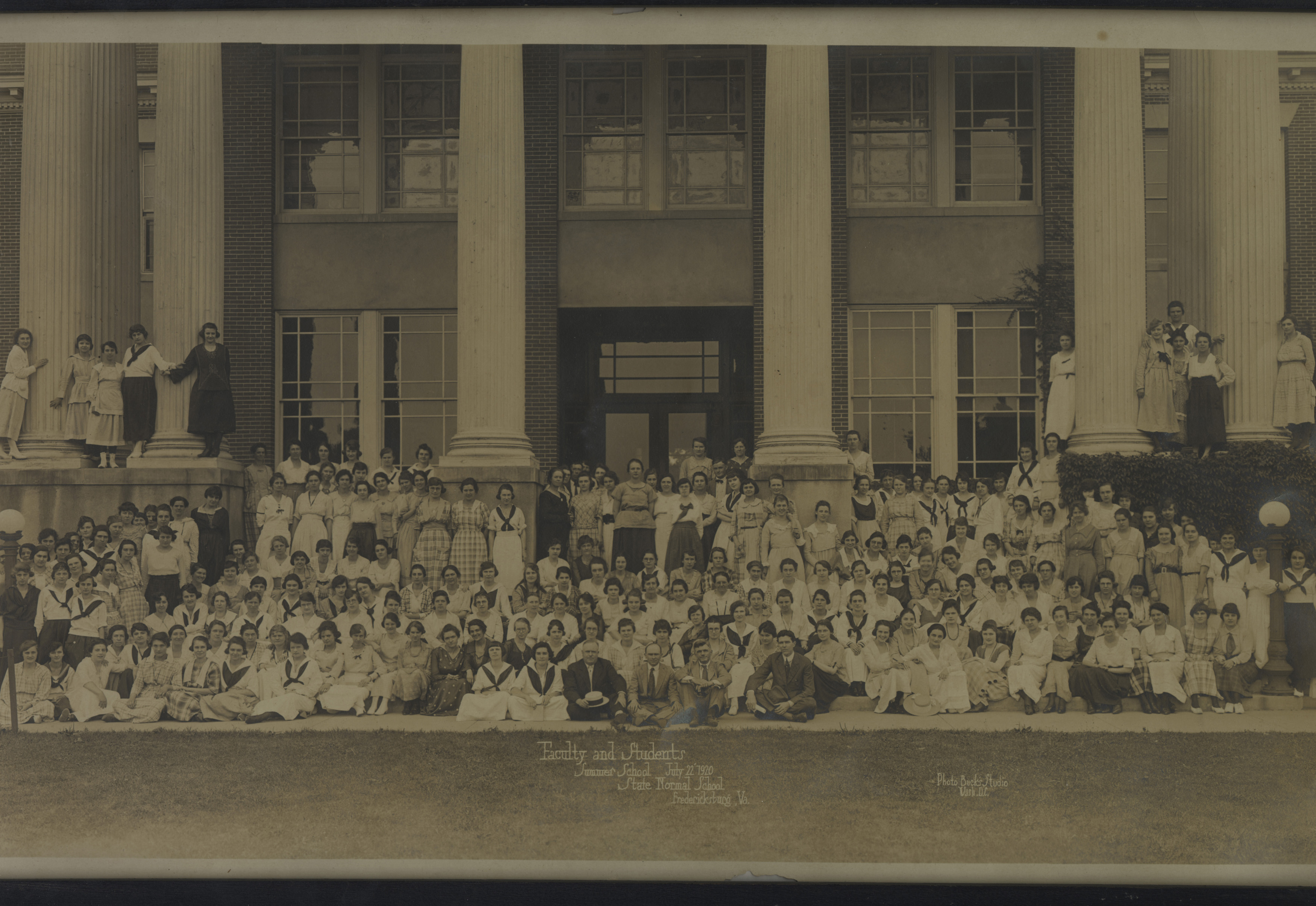 UMW Libraries Acquires Photograph of 1920 Summer School Session - EagleEye