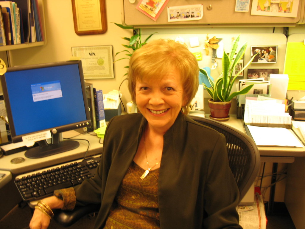 Beth Perkins Retires from Simpson Library - EagleEye