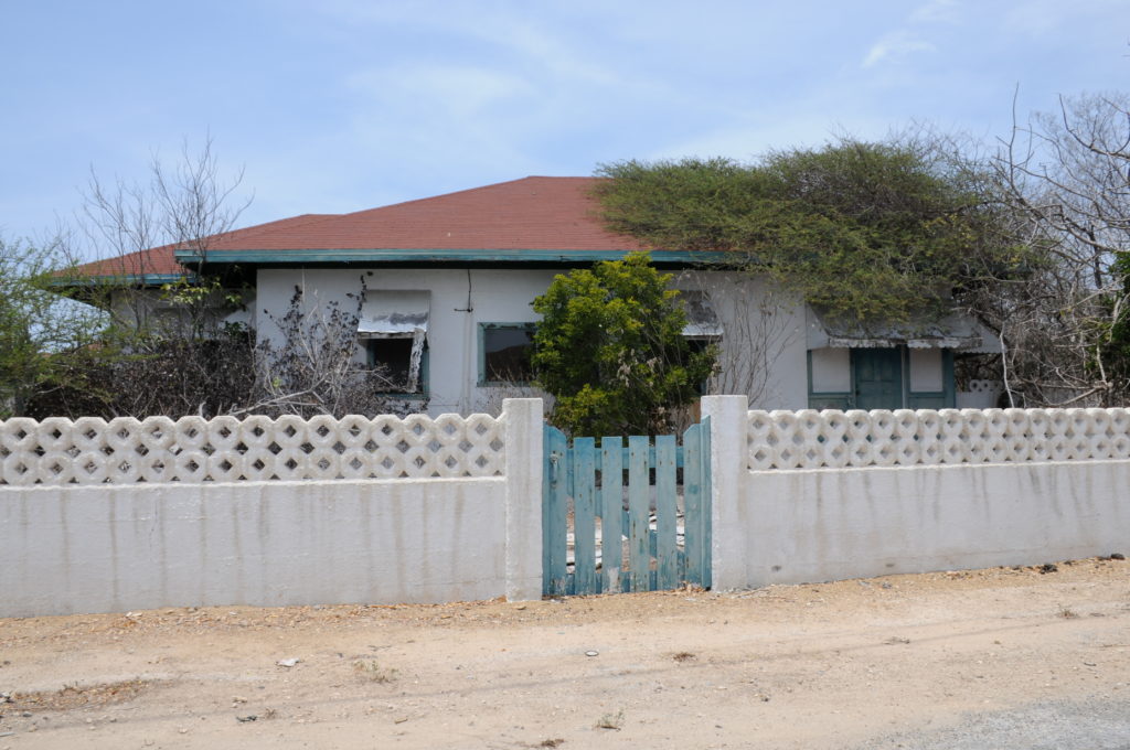 Bowen Publishes Article on American Oil Colony in Aruba - EagleEye